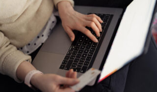 Cómo pagar la tasa 790 código 012 por Internet en 2025